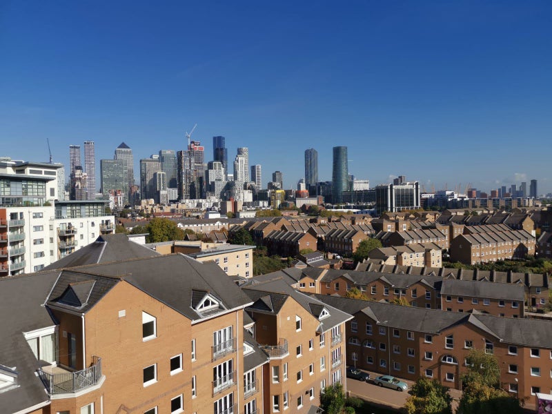 'Flat overlooking the river and Canary Wharf' Room to Rent from SpareRoom