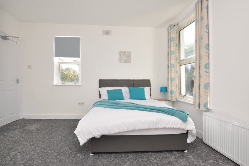 'Lovely Double En-Suite in Shared House' Room to Rent from SpareRoom