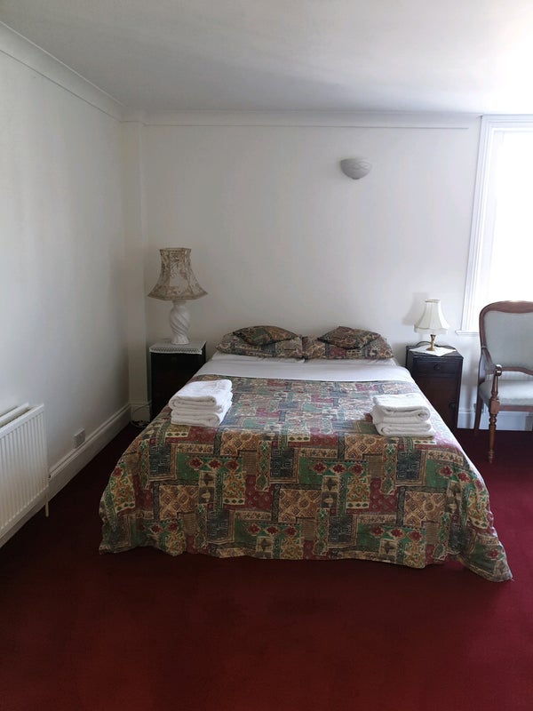 'Large studio flat ' Room to Rent from SpareRoom