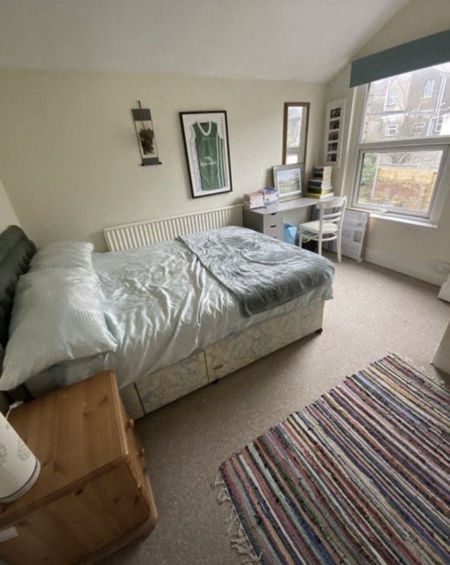 'Looking for a female professional housemate ' Room to Rent from SpareRoom