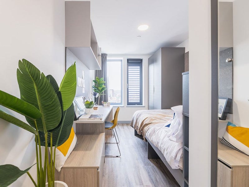 'Looking for a replacement tenant' Room to Rent from SpareRoom