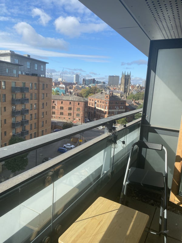 'Leeds city centre: Spacious en-suite double room' Room to Rent from ...