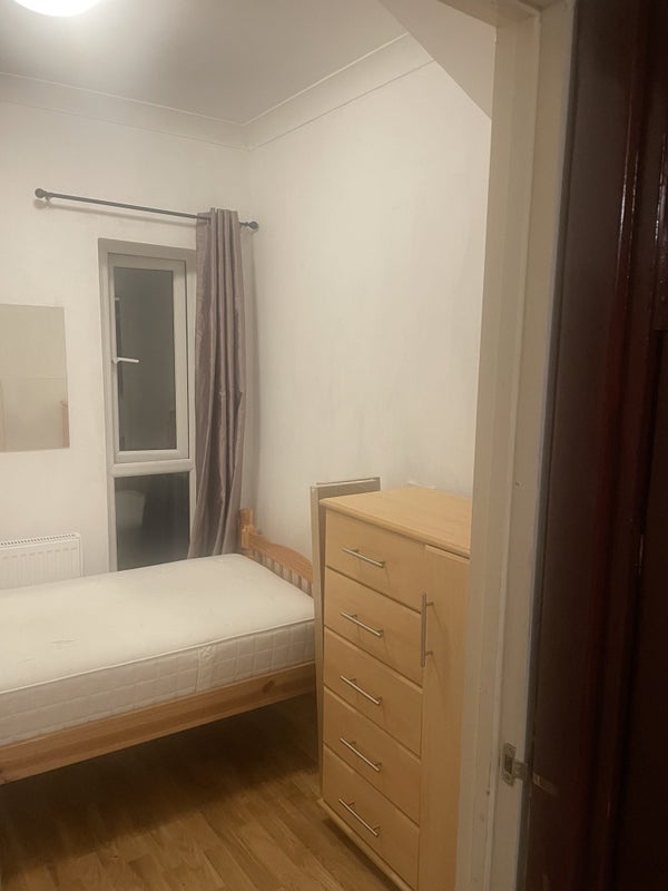 'Single room house' Room to Rent from SpareRoom