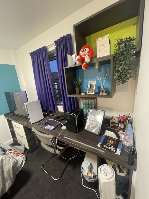 'Mill Point Manchester Classic En Suite Available!!' Room to Rent from ...