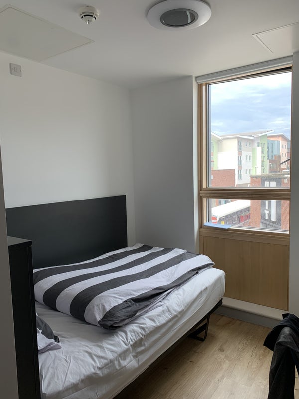 'Classic En Suite Replacement Tenant - The Depot' Room to Rent from ...