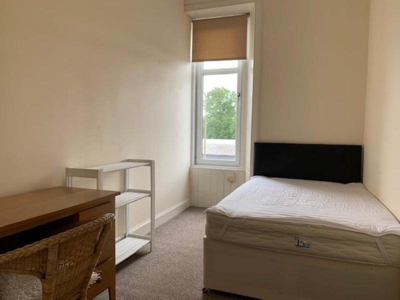 'We need 2 flatmates ASAP' Room to Rent from SpareRoom