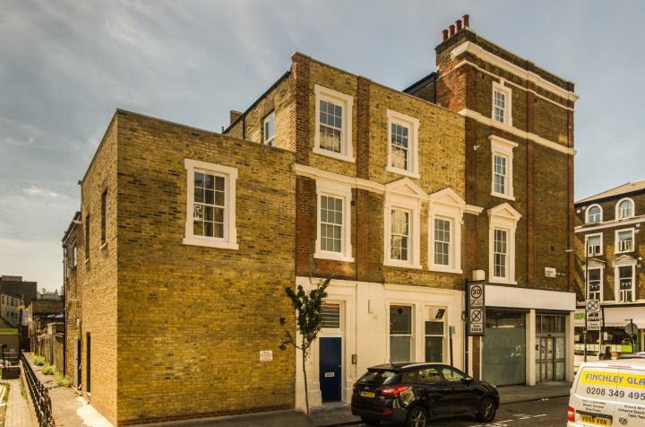 'Flat in West Hampstead- Big Room and Own Toilet' Room to Rent from ...