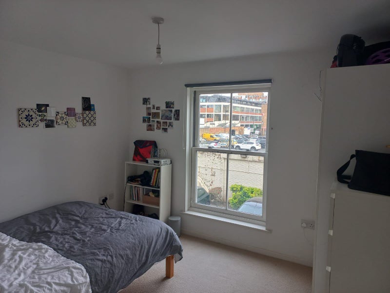 'Furnished large Double in 3bed. Move in asap. ' Room to Rent from ...