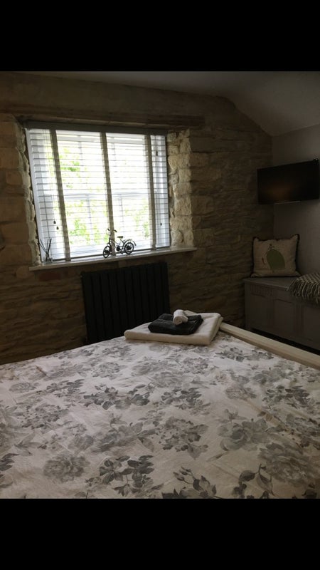 'Beautiful characterful room in a very quiet locati' Room to Rent from ...