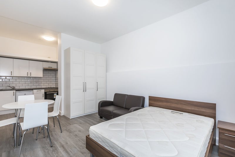 'Fantastic Spacious Double Studio ' Room to Rent from SpareRoom