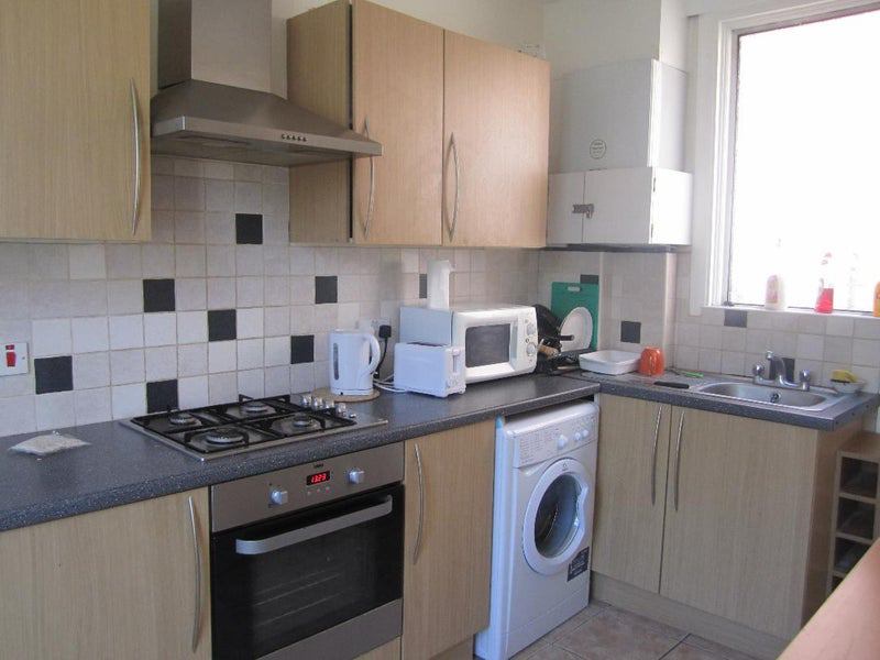 'A fully furnished SPACIOUS doubleroom NW2. zone 2' Room to Rent from ...
