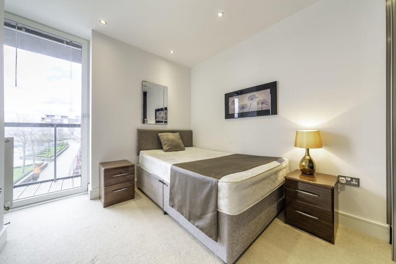 'Female Only - Live in Part-time Nanny Job' Room to Rent from SpareRoom