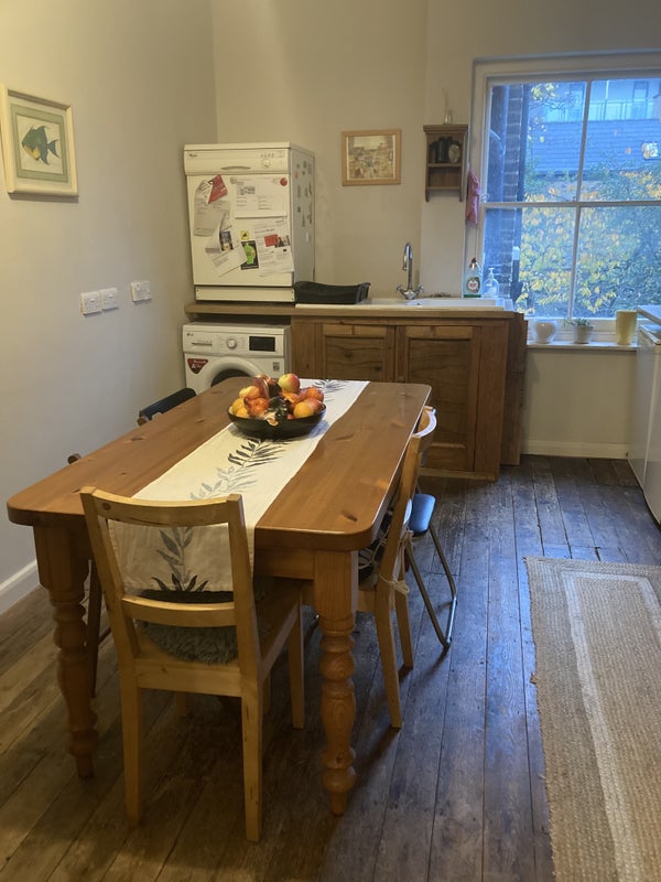 'Double bedroom available in Stockwell next to tube' Room to Rent from ...