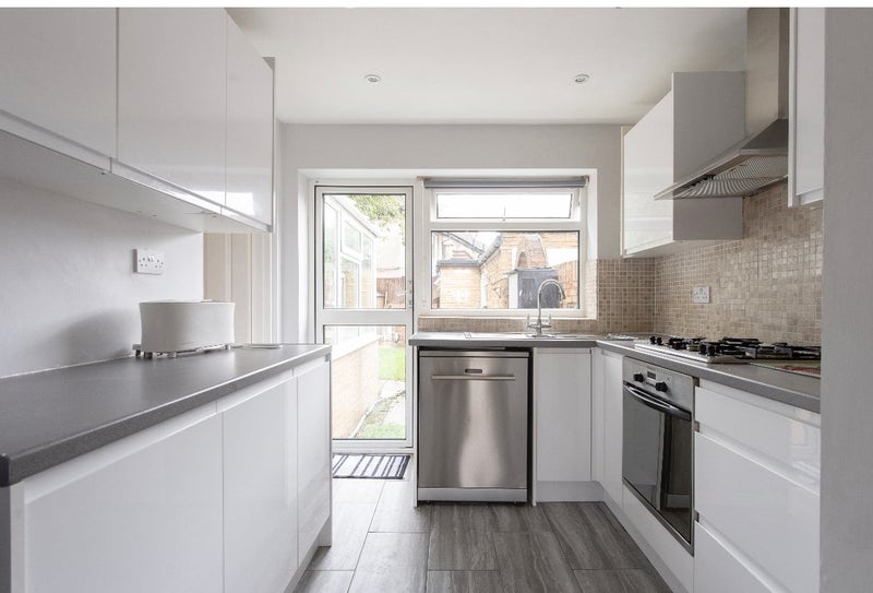 'Beautiful clean and spacious rooms to let ' Room to Rent from SpareRoom