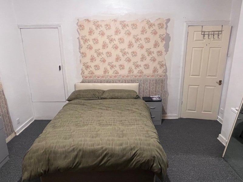 'Double Room to let in a 2 Bed Property.' Room to Rent from SpareRoom