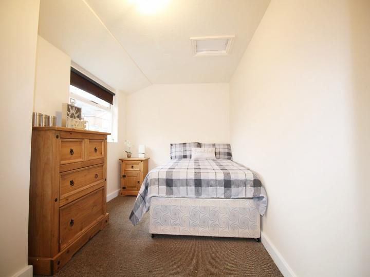 'Adorable Double Room To Let @ LN2' Room to Rent from SpareRoom