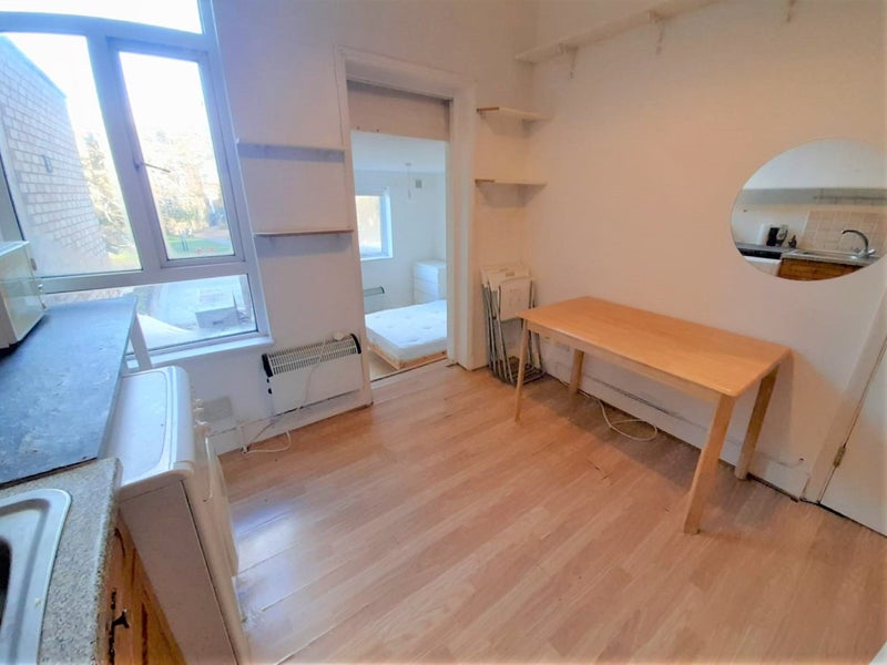 'Large studio flat with separate kitchen ' Room to Rent from SpareRoom