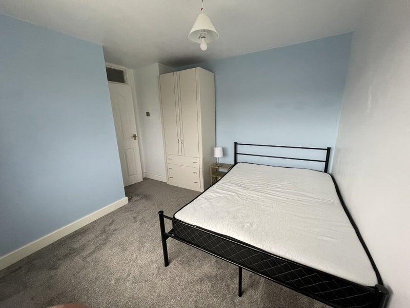 'Furnished Single Room in Yate' Room to Rent from SpareRoom