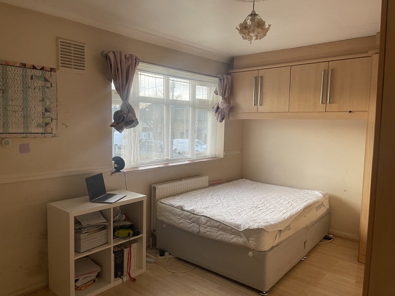 'Very Spacious double room in shared house ' Room to Rent from SpareRoom