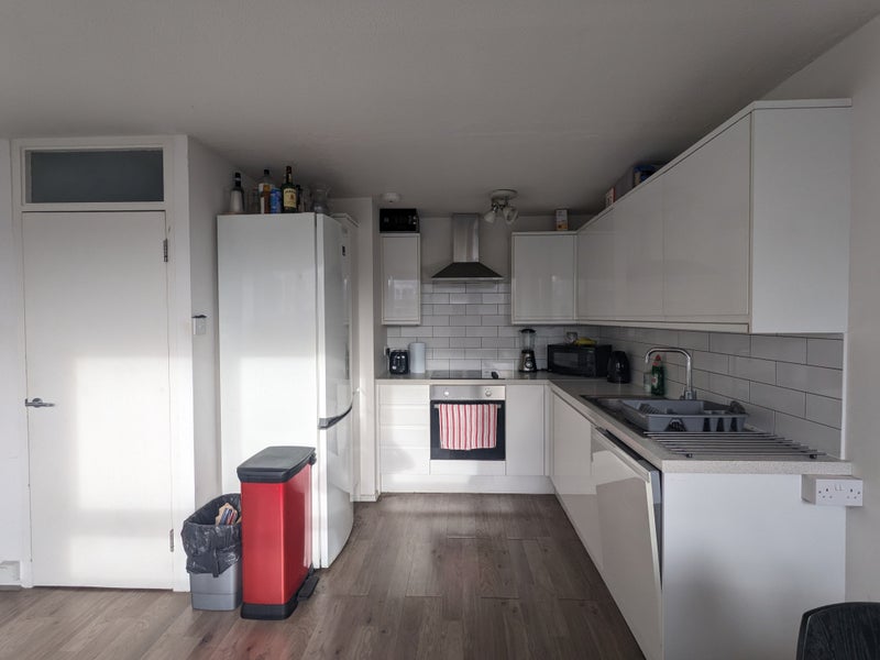 'Bright + spacious double near Clapham Junction' Room to Rent from ...