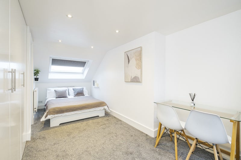 'Amazing One Bed Flat in Bromley' Room to Rent from SpareRoom