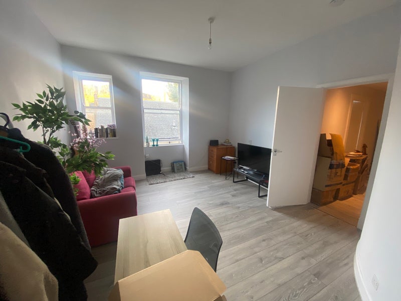 'Quiet and lovely room is looking for roommate' Room to Rent from SpareRoom