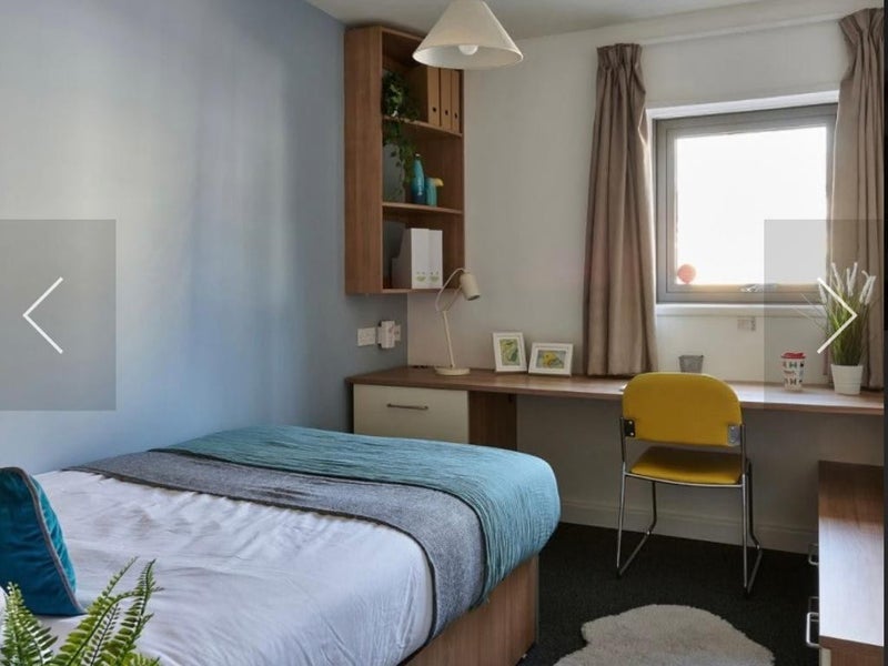 'Classic en suite ' Room to Rent from SpareRoom