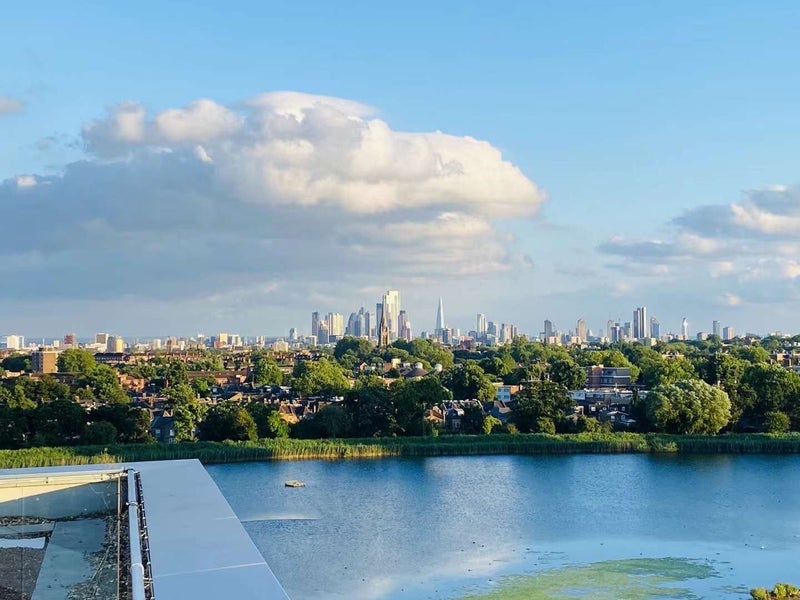 'Fantastic lake view terrace double bed en-suite ' Room to Rent from ...