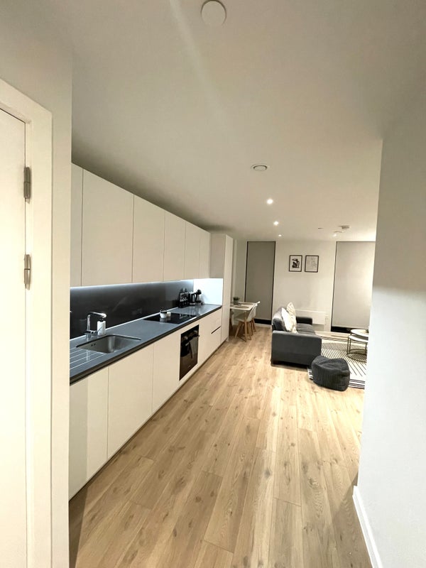 'Brand New MCR City Centre Unit' Room to Rent from SpareRoom