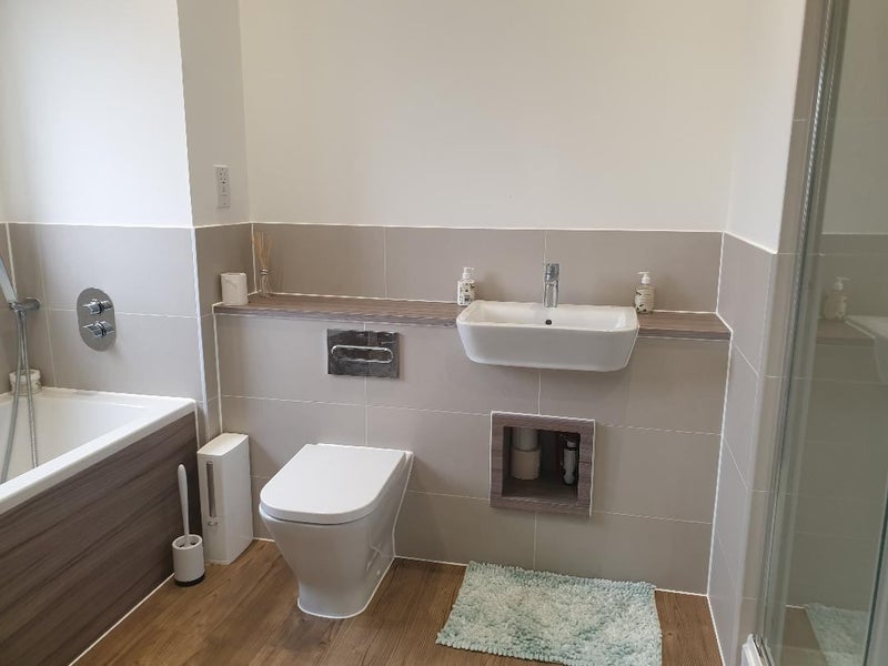 'Large En-suite Master Room with Balcony' Room to Rent from SpareRoom