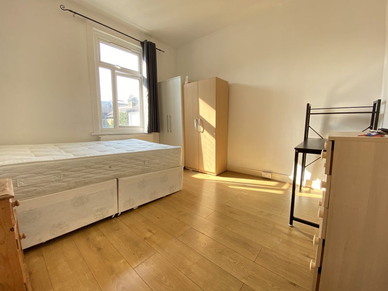 'Selection Of Rooms To Rent Muswell Hill N10 1Lr' Room to Rent from ...