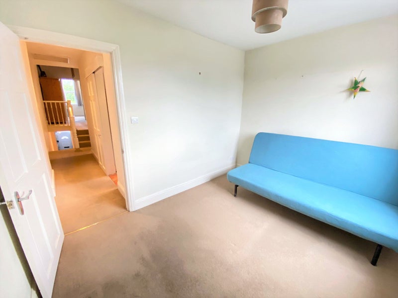 'Kingston Road, Raynes Park, London, SW20 8DT' Room to Rent from SpareRoom