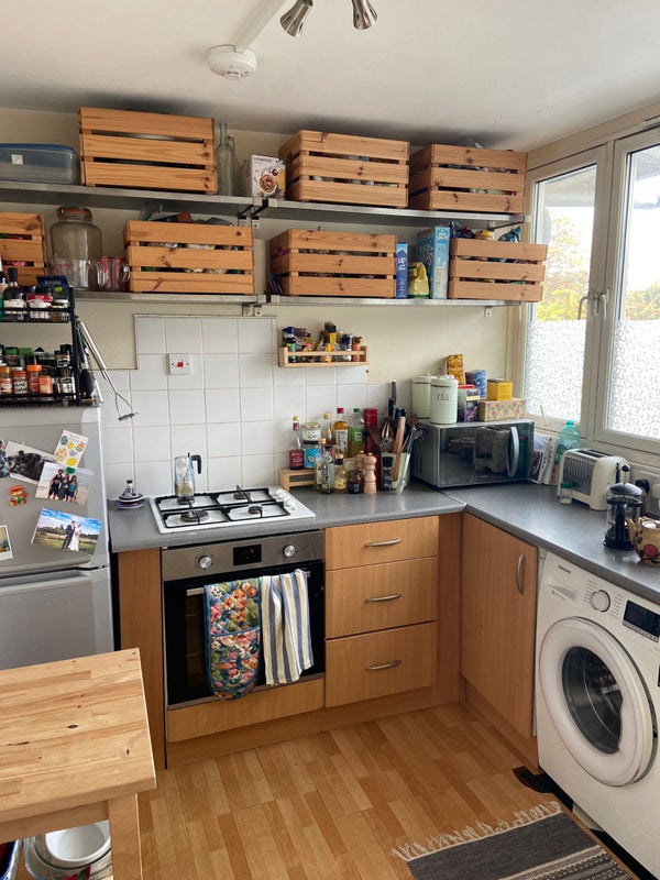 'Bright split level flat in streatham hill' Room to Rent from SpareRoom