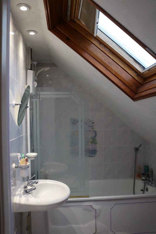 'A cosy room for rent in a family home.' Room to Rent from SpareRoom