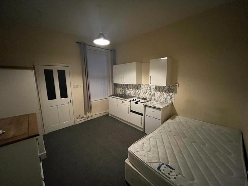 'Furnished studio' Room to Rent from SpareRoom