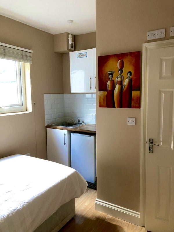 'Double Bedsit In Luton **Single Occupancy**' Room to Rent from SpareRoom