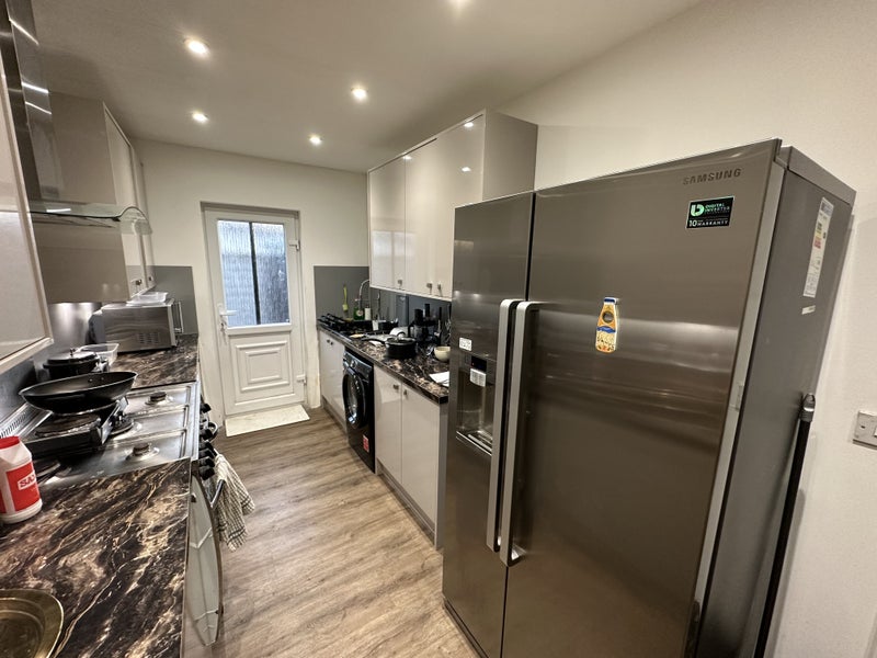 '**Double Room Available In White Hart Lane N17**' Room to Rent from ...