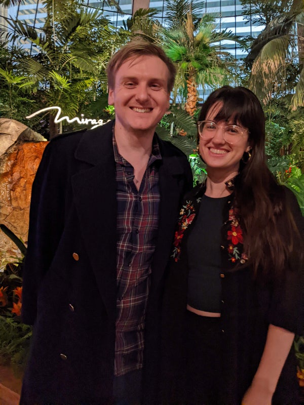 'Professional Couple looking for short-let buddy-up' Flatmate from ...