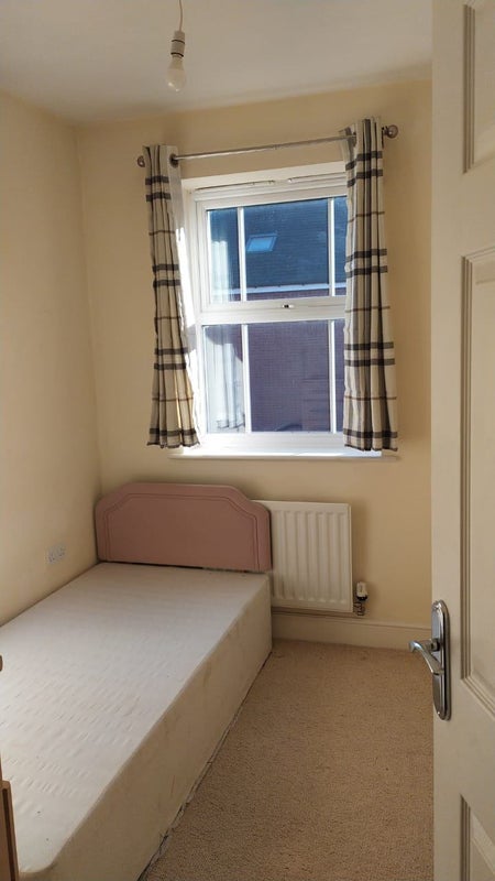 'Small single room available to rent' Room to Rent from SpareRoom