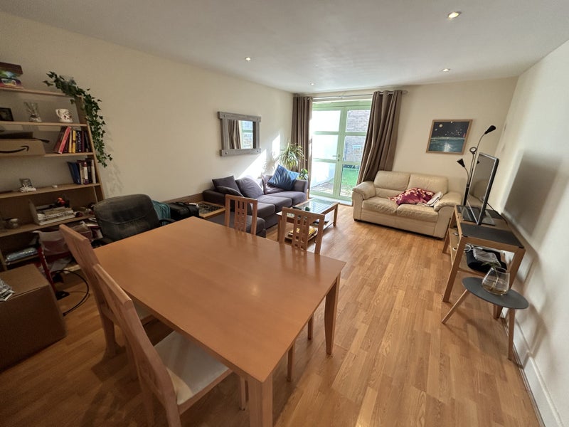 'Double room Mews house in Clapham area SW4 ' Room to Rent from SpareRoom
