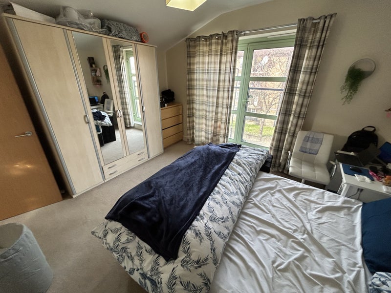 'Double room Mews house in Clapham area SW4 ' Room to Rent from SpareRoom