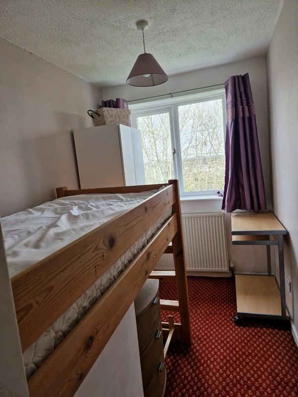 ' Single Room Furnished - Professionals preferred' Room to Rent from ...