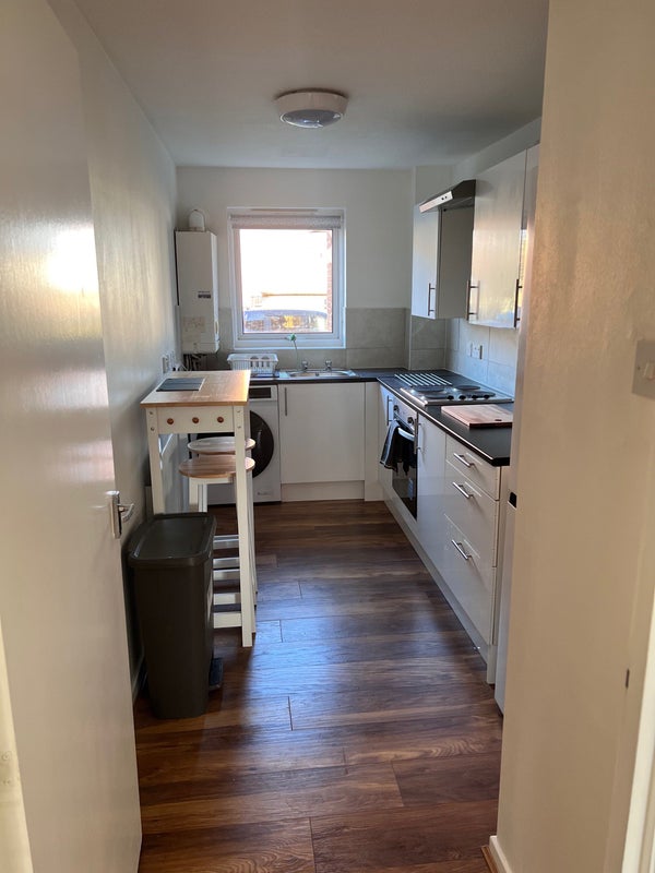 'Refurbished double Bedroom in 3 bed shared flat' Room to Rent from ...