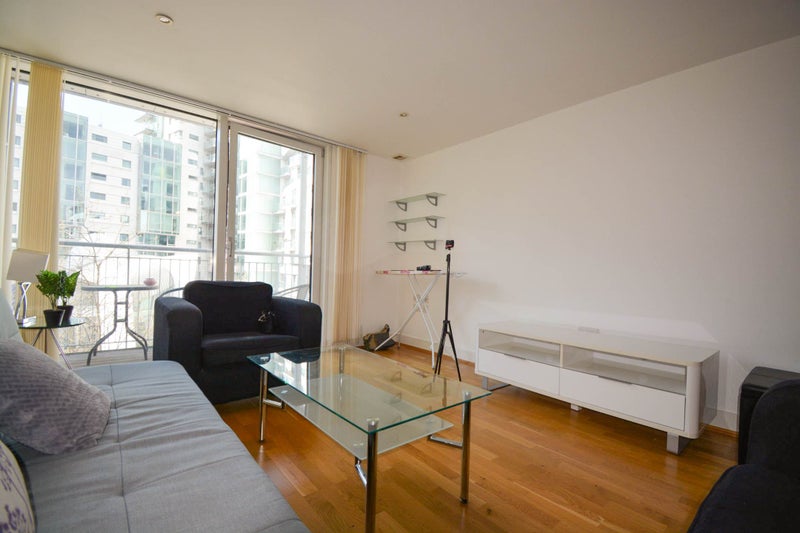 '#1bed flat near London Bridge' Room to Rent from SpareRoom