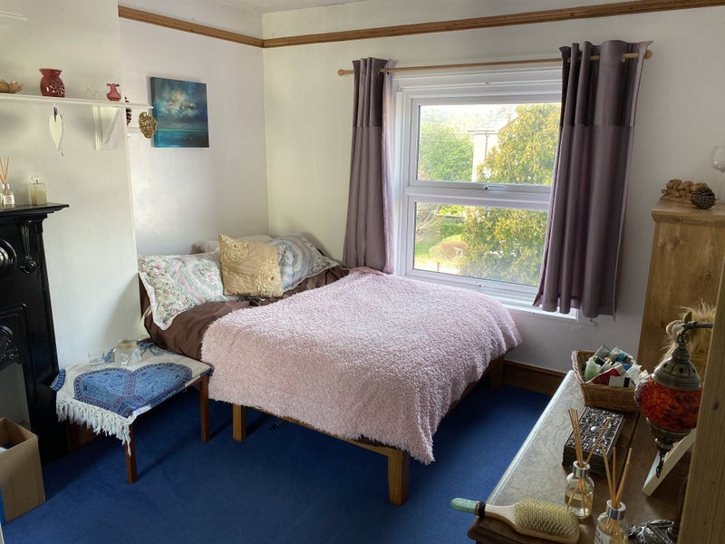 'Nice double room available East devon' Room to Rent from SpareRoom