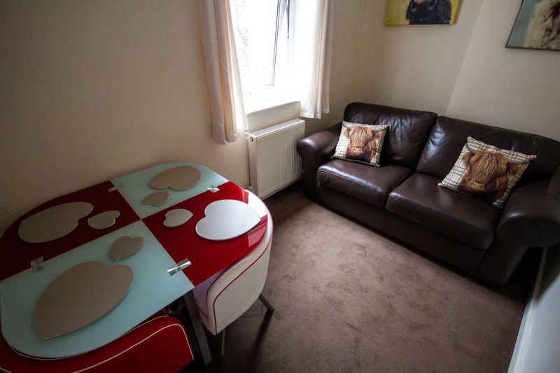 'Huge double bedroom in an incredible location!!!' Room to Rent from ...