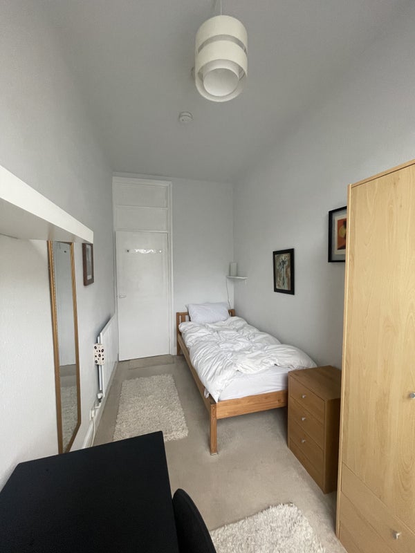 'Looking for a female lodger, spacious clean single' Room to Rent from ...