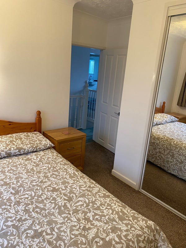 'Large Room completely furnished for one person' Room to Rent from ...