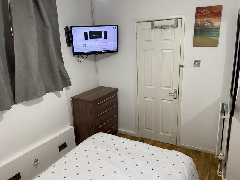 'Lovely Double Room For Single Person' Room to Rent from SpareRoom