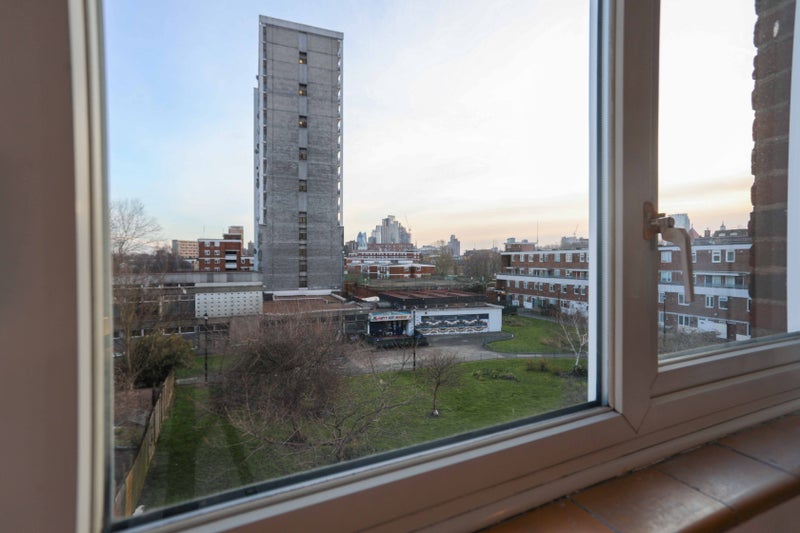 'Hoxton Co-Living Apartment w Living room. All Incl' Room to Rent from ...